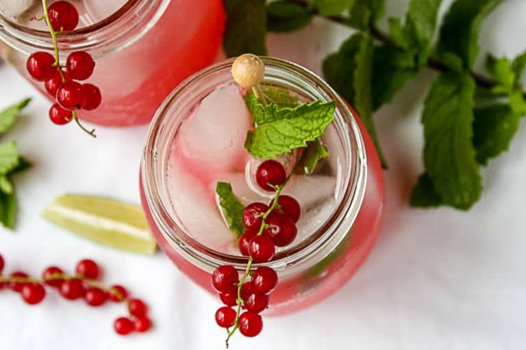 Red Currant Mojito, Easy Cocktail Recipe - The Food Blog