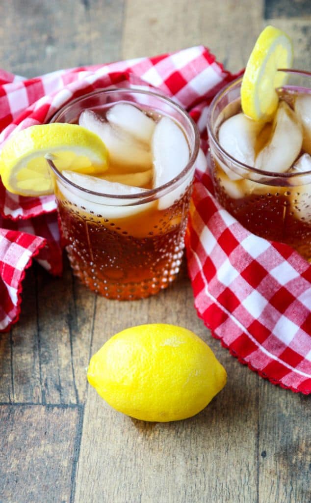 Spiked Iced Tea Rum Cocktail Recipe - The Food Blog