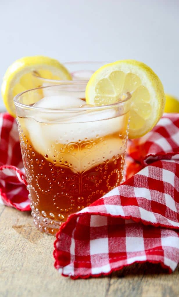 Spiked Iced Tea Rum Cocktail Recipe - The Food Blog